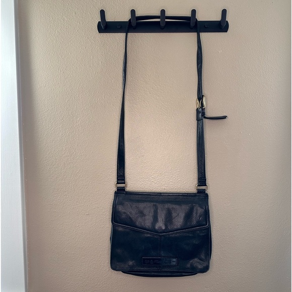 Fossil | Bags | Fossil All Leather Crossbody Adjustable Strap Purse Bag ...